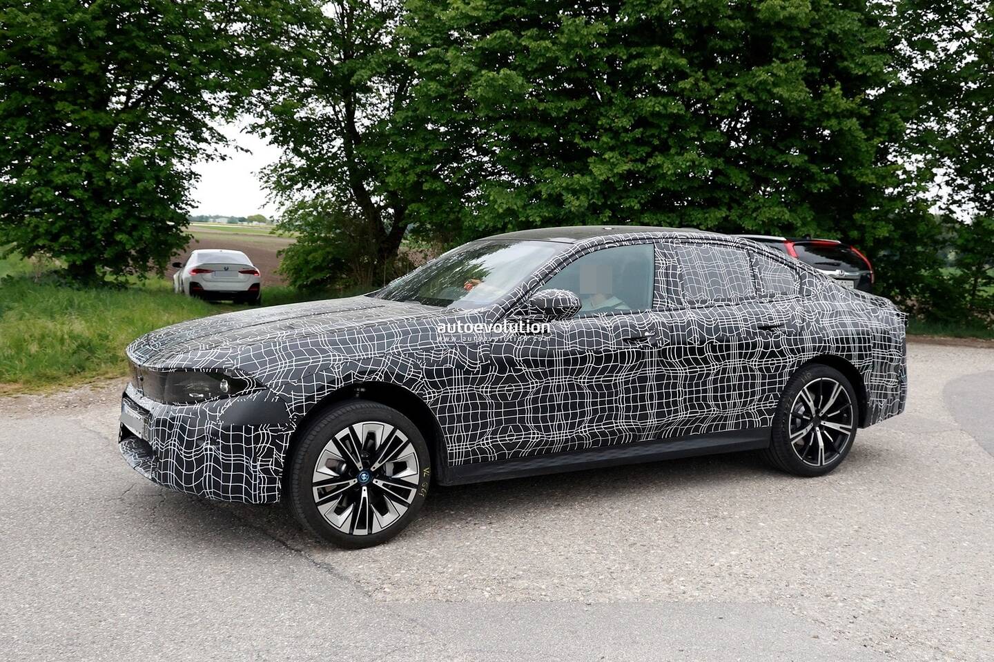2027 BMW 5 Series/i5 LCI [G60/G61] - SCOOPS - NewCarscoops.com