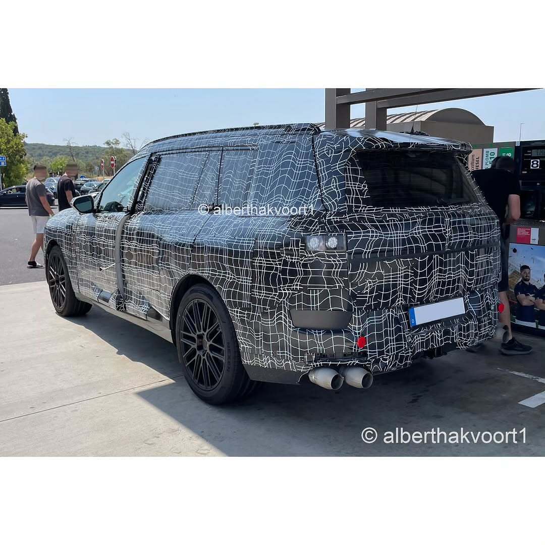 2027 BMW X7 (G67) - SCOOPS - NewCarscoops.com