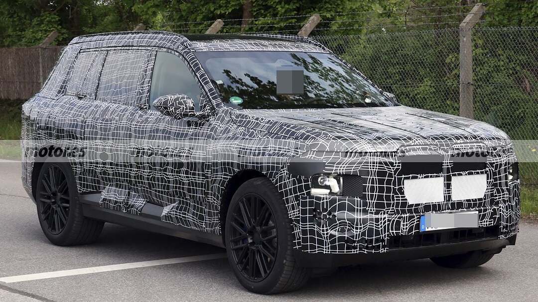 2027 BMW X7 (G67) - SCOOPS - NewCarscoops.com