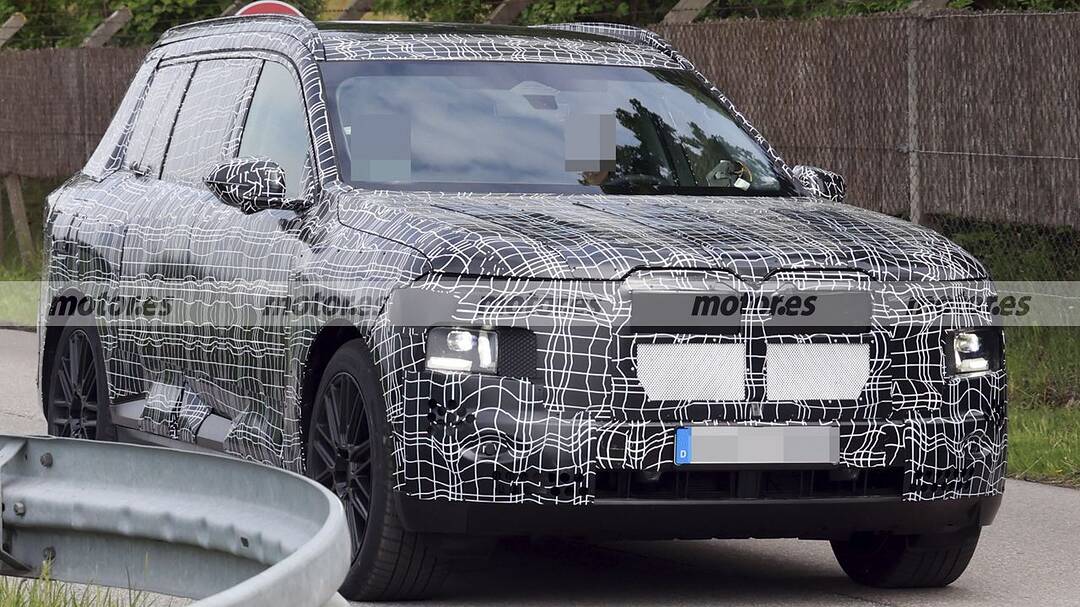 2027 BMW X7 (G67) - SCOOPS - NewCarscoops.com
