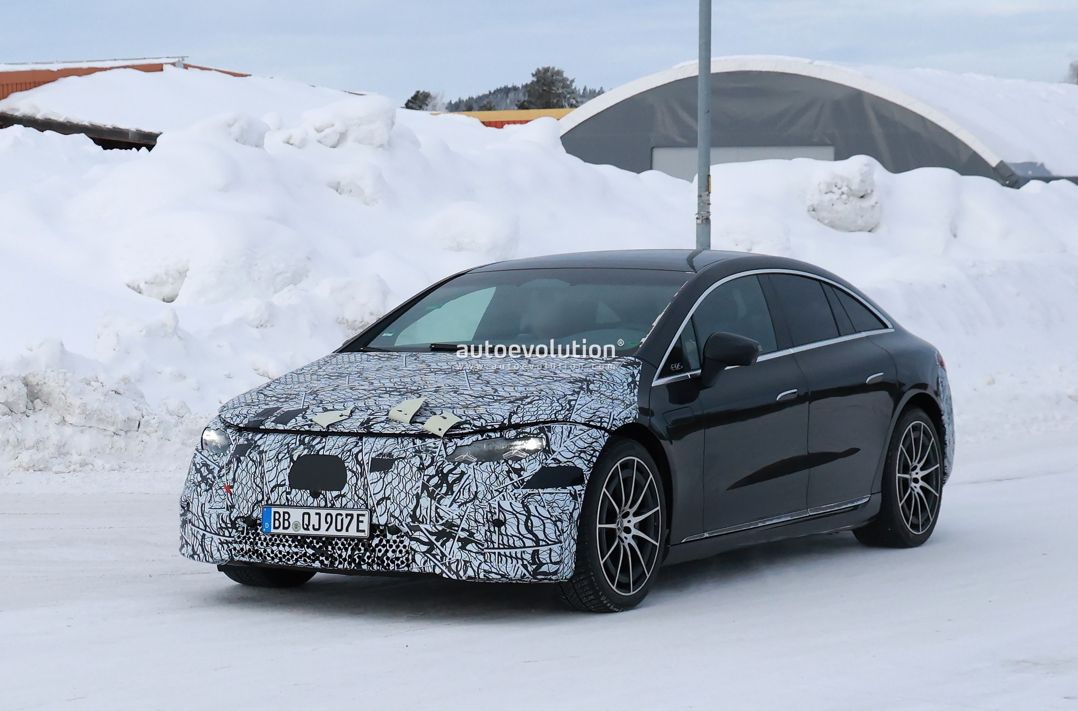 2025 Mercedes-Benz EQS - SCOOPS - NewCarscoops.com